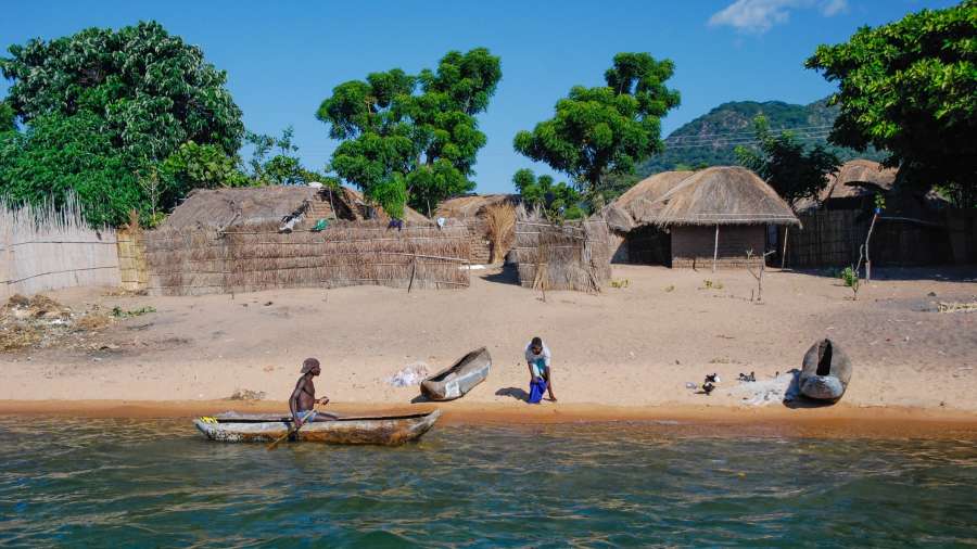 Budget Travel in Lake Malawi | Safari Travel Guide